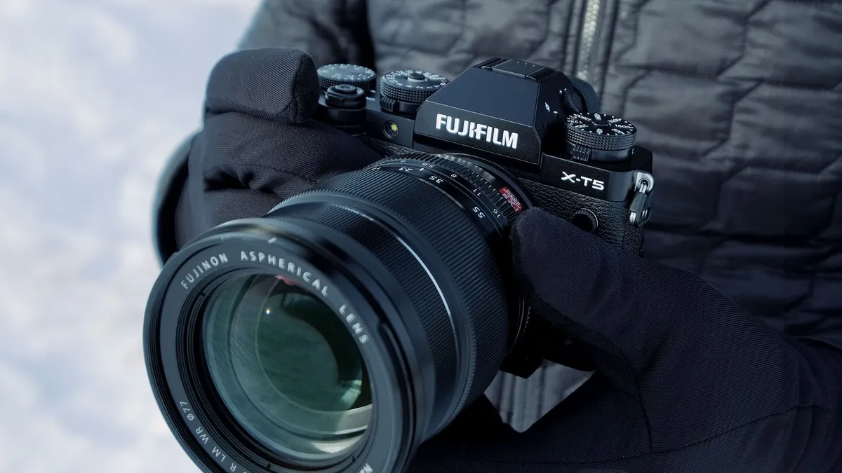 Fujifilm Cameras | Camera-Review.co.uk